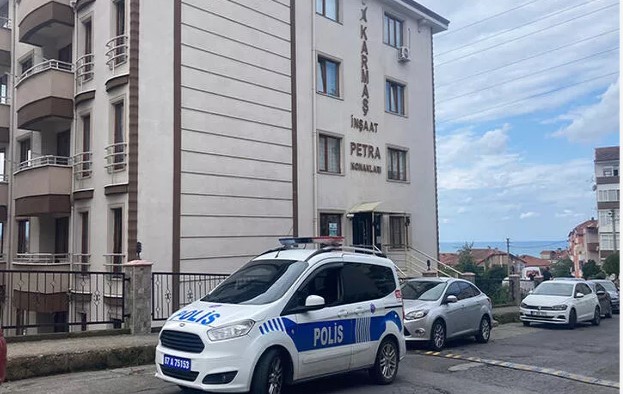 2 yaşındaki bebek 5'inci kattan düştü - Norm Haber 2 yaşındaki bebek 5'inci kattan düştü - Norm Haber